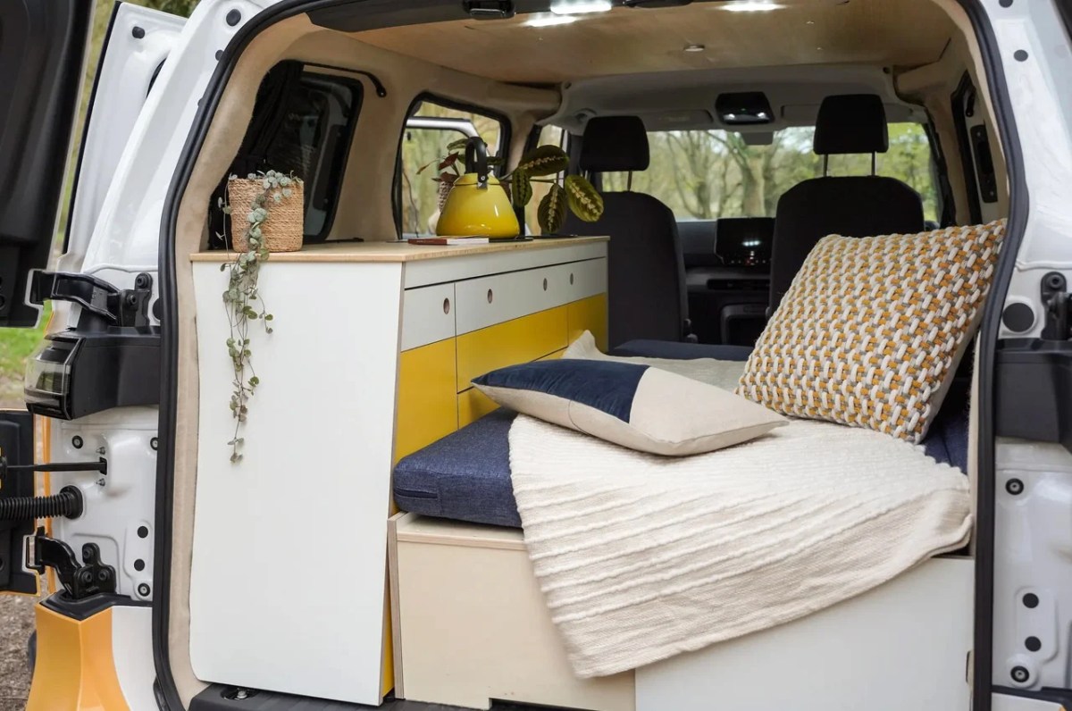 VW’s ID Buzz Van Shown Outfitted with Full Camper Layout – Electric Future